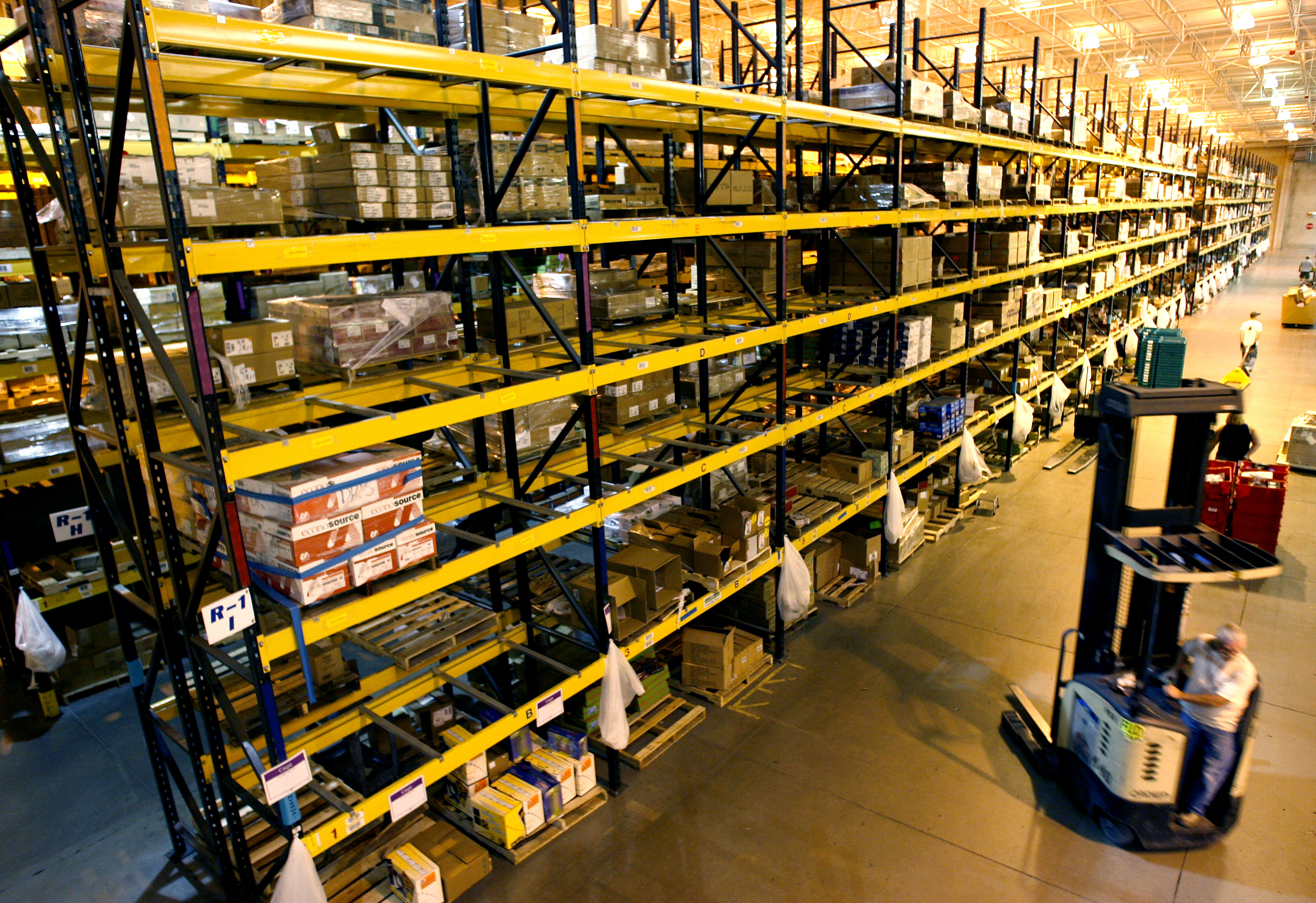 Amazon's Cloud Business Continues to Overshadow E-Commerce | The Motley ...