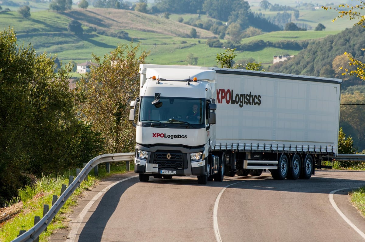 This Logistics Stock Is Grabbing Tons of Market Share. Time to Buy ...
