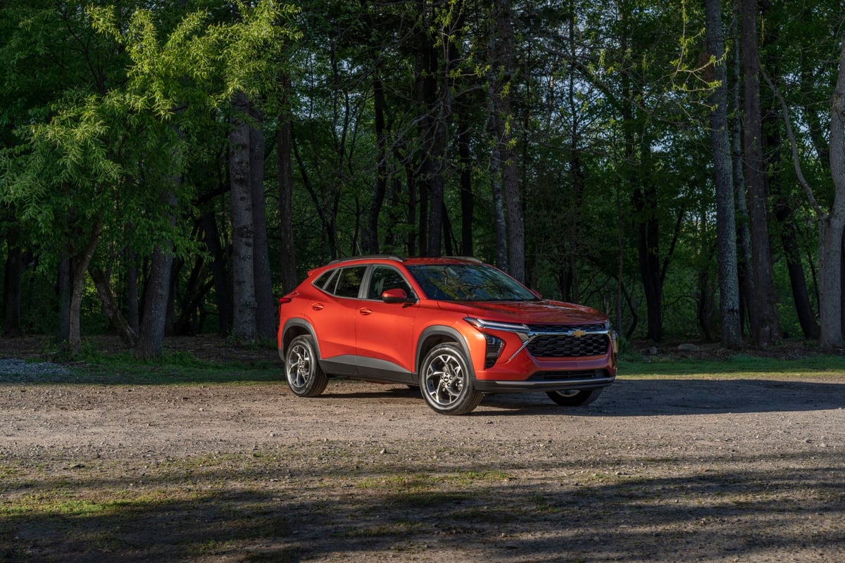 Tesla Isn't the Only Automaker Rolling in Cash | The Motley Fool